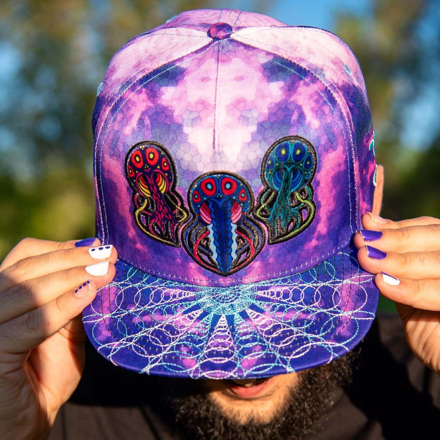 Psychedelic Jellyfish Nimbus Hat V2| Visionary Artwork – Phil Lewis Art