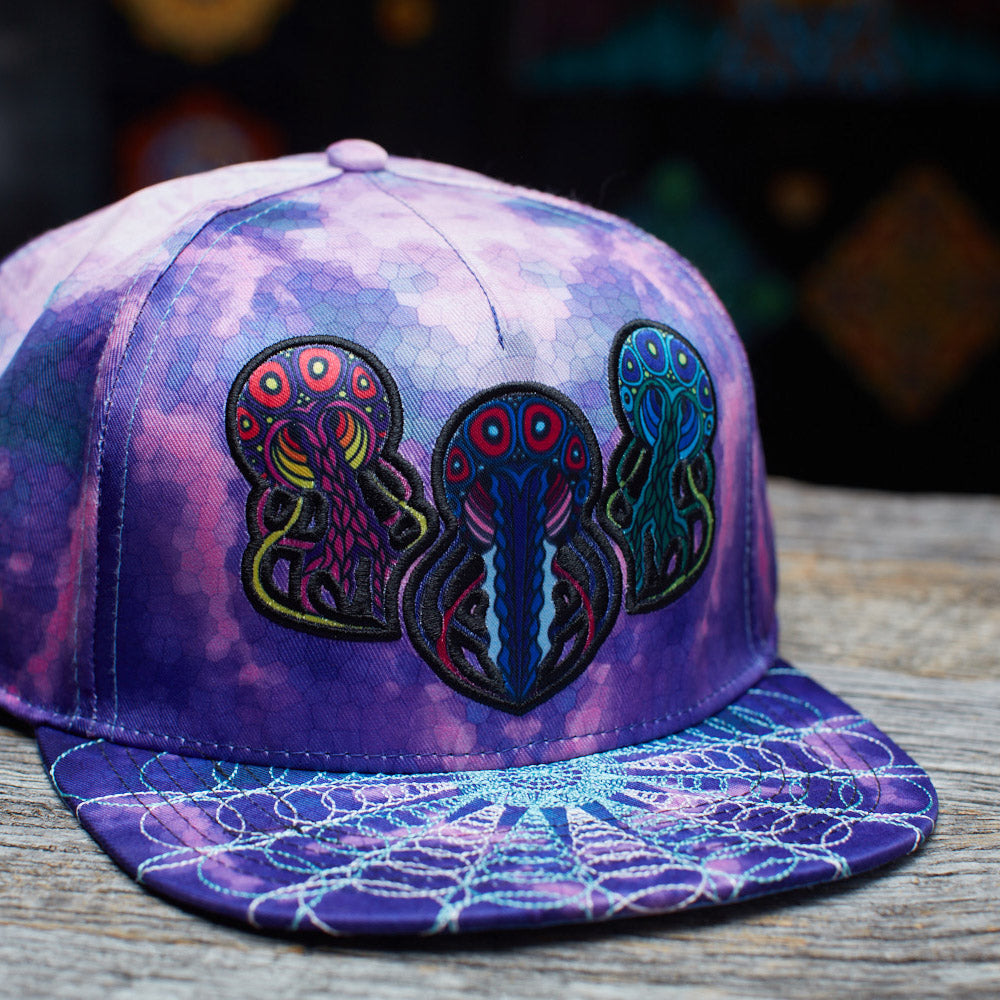 Psychedelic Jellyfish Nimbus Hat V2| Visionary Artwork – Phil Lewis Art